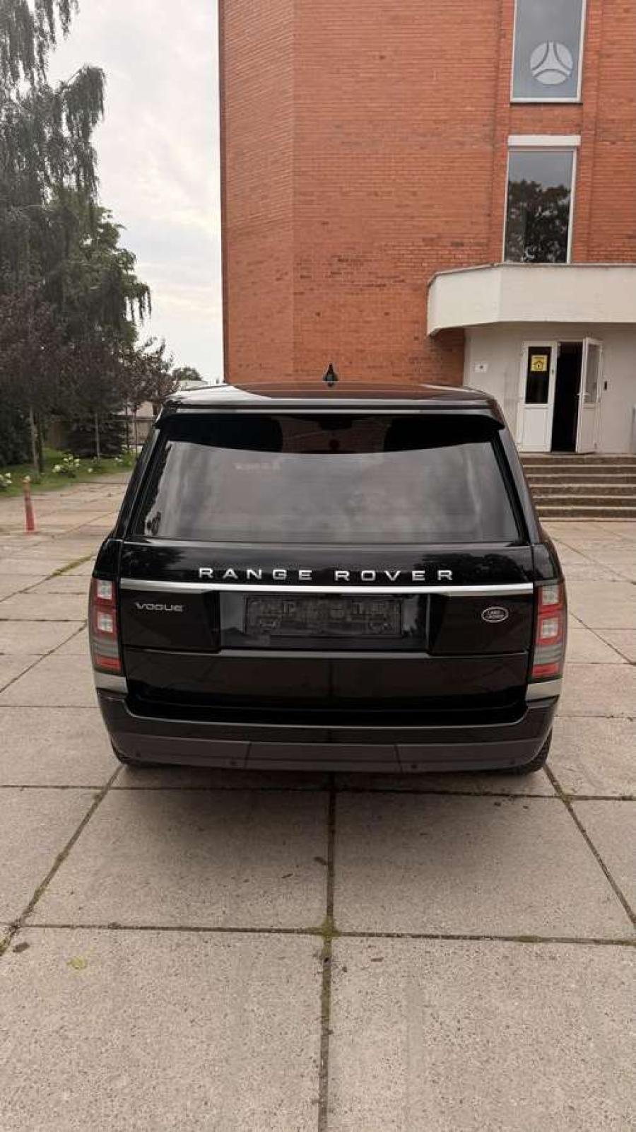 Melns Land Rover Range Rover 2017 Kauņa, ar dzinēja tilpumu 3.00 L un nobraukumu 199 tūkst. km par 14999 €, foto 5 vietnē AUTOMOTO.COM.LV