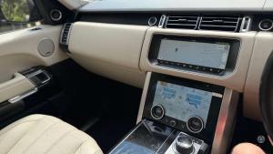 Melns Land Rover Range Rover 2017 Kauņa, ar dzinēja tilpumu 3.00 L un nobraukumu 199 tūkst. km par 14999 €, foto 18 vietnē AUTOMOTO.COM.LV