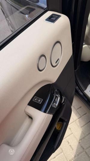 Melns Land Rover Range Rover 2017 Kauņa, ar dzinēja tilpumu 3.00 L un nobraukumu 199 tūkst. km par 14999 €, foto 39 vietnē AUTOMOTO.COM.LV