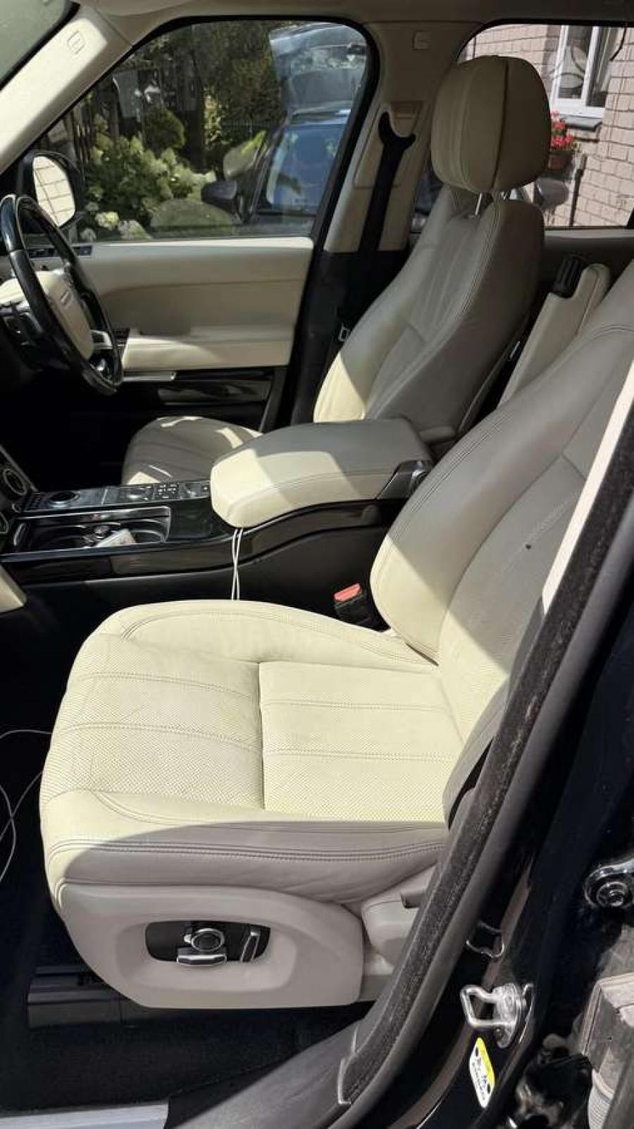 Melns Land Rover Range Rover 2017 Kauņa, ar dzinēja tilpumu 3.00 L un nobraukumu 199 tūkst. km par 14999 €, foto 43 vietnē AUTOMOTO.COM.LV