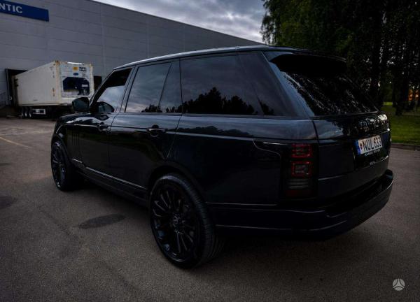 Melns Land Rover Range Rover 2017 Viļņa, ar dzinēja tilpumu 2.99 L un nobraukumu 259 tūkst. km par 27500 €, foto 4 vietnē AUTOMOTO.COM.LV