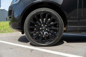 Black Land Rover Range Rover 2017 in Vilnius, with an engine capacity of 4.40 L and mileage of 248 thousand km for 28500 €, photo 12 on AUTOMOTO.COM.LV