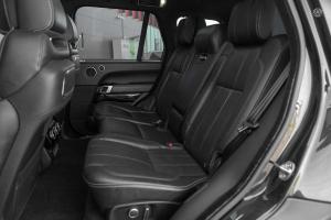 Black Land Rover Range Rover 2017 in Vilnius, with an engine capacity of 4.40 L and mileage of 248 thousand km for 28500 €, photo 15 on AUTOMOTO.COM.LV