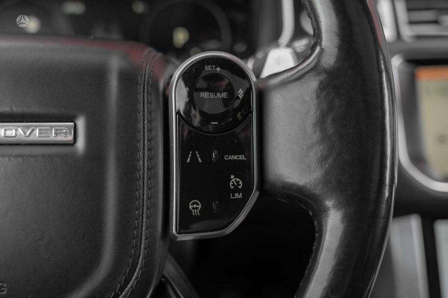 Black Land Rover Range Rover 2017 in Vilnius, with an engine capacity of 4.40 L and mileage of 248 thousand km for 28500 €, photo 20 on AUTOMOTO.COM.LV