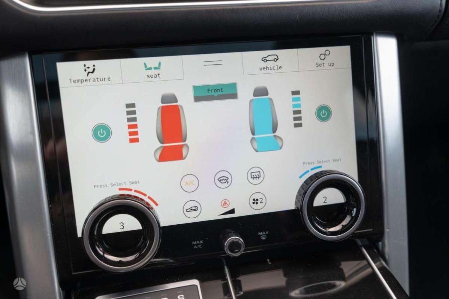 Black Land Rover Range Rover 2017 in Vilnius, with an engine capacity of 4.40 L and mileage of 248 thousand km for 28500 €, photo 22 on AUTOMOTO.COM.LV