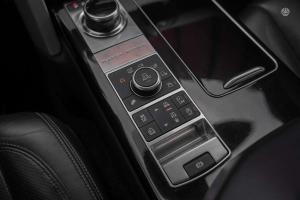 Black Land Rover Range Rover 2017 in Vilnius, with an engine capacity of 4.40 L and mileage of 248 thousand km for 28500 €, photo 30 on AUTOMOTO.COM.LV