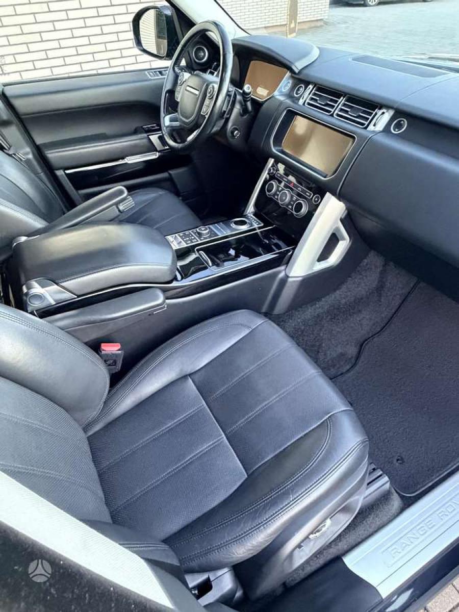 Melns Land Rover Range Rover 2017 Tauragė, ar dzinēja tilpumu 3.00 L un nobraukumu 228 tūkst. km par 18499 €, foto 7 vietnē AUTOMOTO.COM.LV