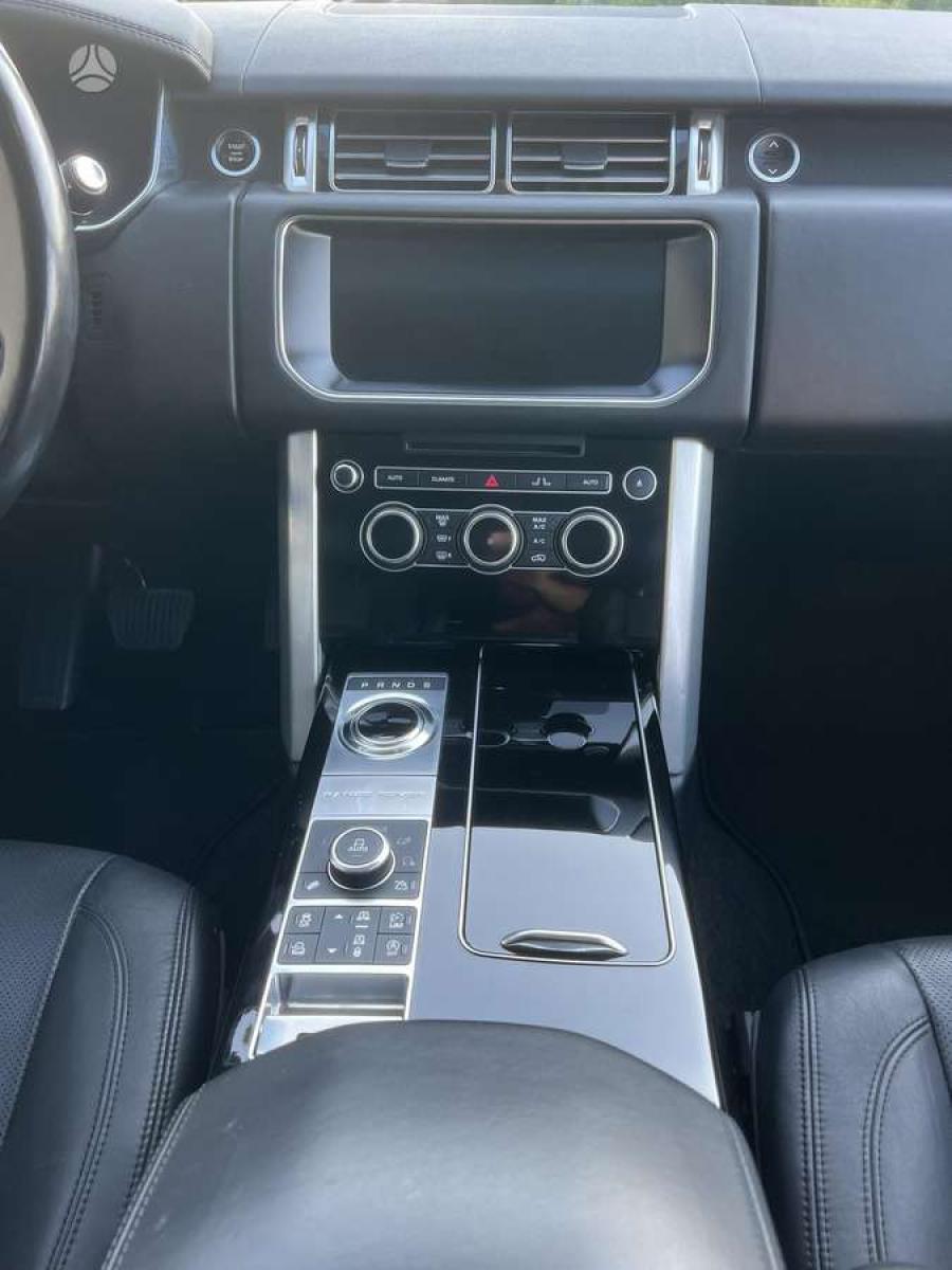Melns Land Rover Range Rover 2017 Tauragė, ar dzinēja tilpumu 3.00 L un nobraukumu 228 tūkst. km par 18499 €, foto 16 vietnē AUTOMOTO.COM.LV
