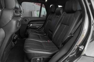 Black Land Rover Range Rover 2017 in Vilnius, with an engine capacity of 4.40 L and mileage of 249 thousand km for 27950 €, photo 15 on AUTOMOTO.COM.LV