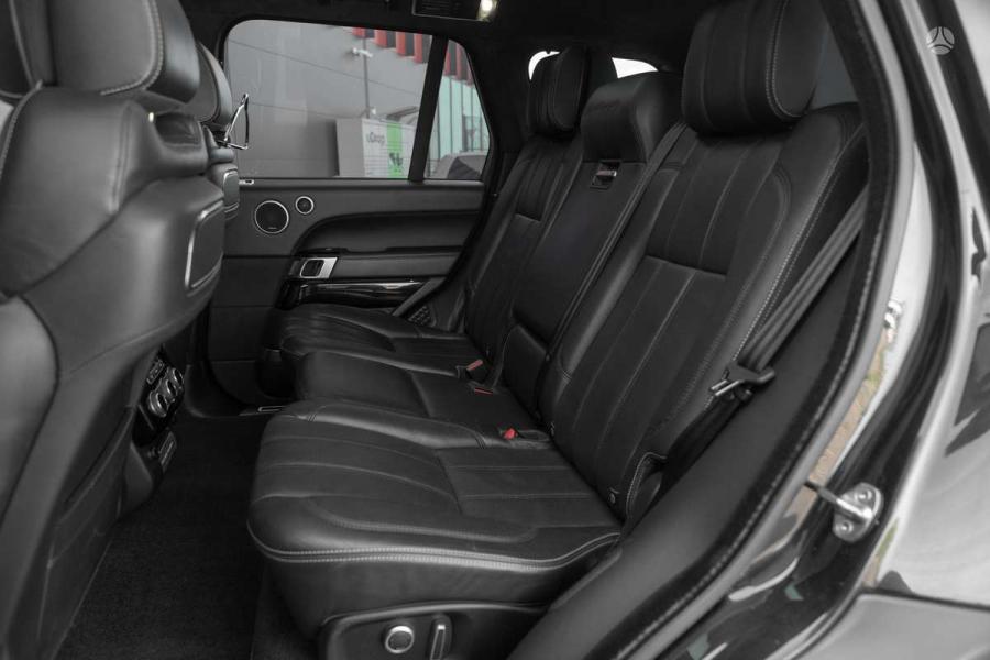 Black Land Rover Range Rover 2017 in Vilnius, with an engine capacity of 4.40 L and mileage of 249 thousand km for 27950 €, photo 15 on AUTOMOTO.COM.LV