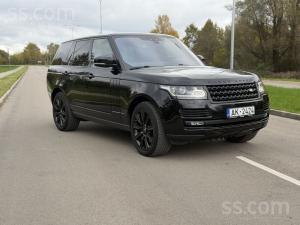 Black Land Rover Range Rover 2017 in Riga, with an engine capacity of 4.40 L and mileage of 162 thousand km for 28500 €, photo 4 on AUTOMOTO.COM.LV
