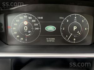 Black Land Rover Range Rover 2017 in Riga, with an engine capacity of 4.40 L and mileage of 162 thousand km for 28500 €, photo 8 on AUTOMOTO.COM.LV