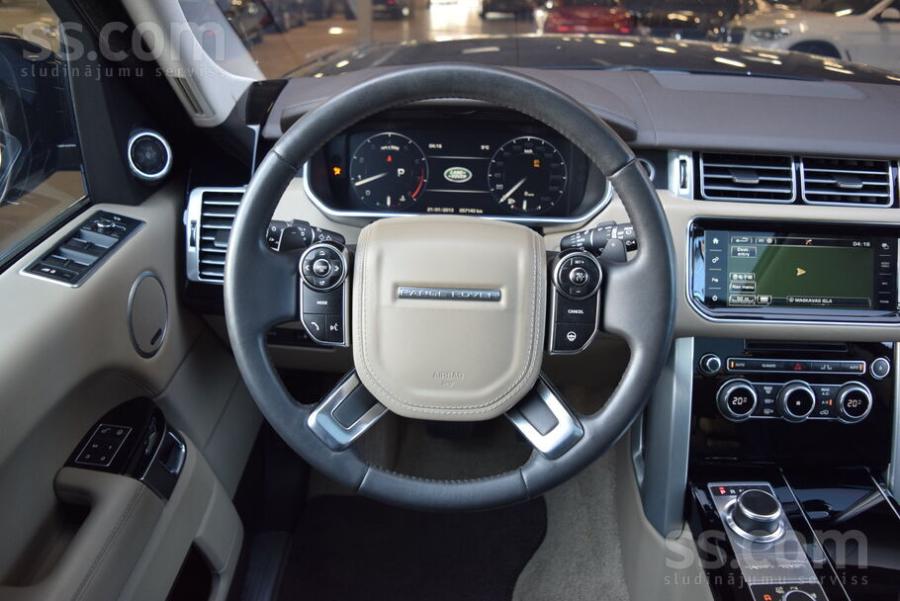 Black Land Rover Range Rover 2018 in Riga, with an engine capacity of 3.00 L and mileage of 57 thousand km for 44900 €, photo 12 on AUTOMOTO.COM.LV