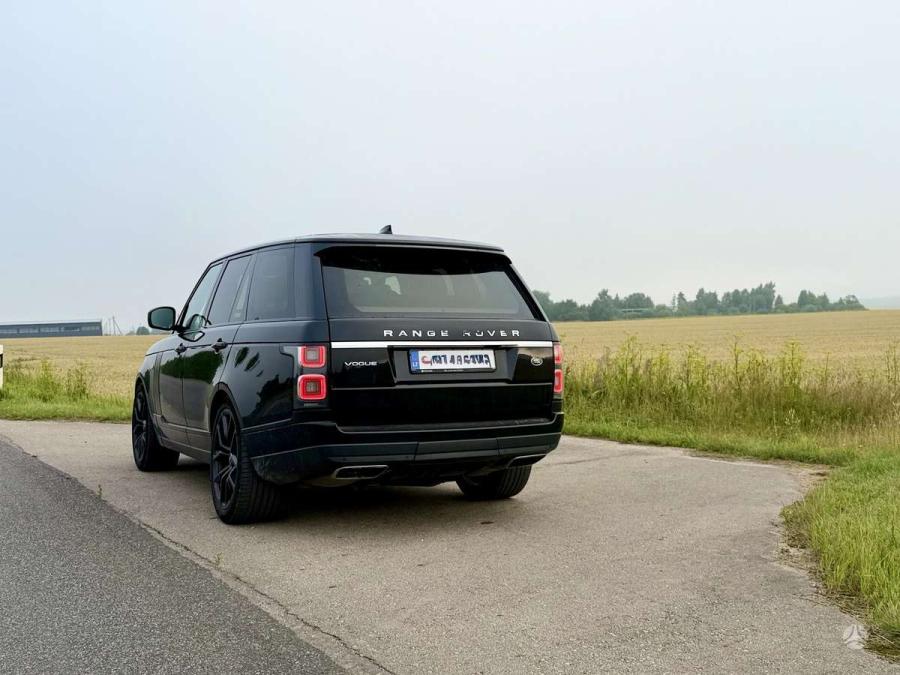 Melns Land Rover Range Rover 2018 Mažeikiai, ar dzinēja tilpumu 2.99 L un nobraukumu 196 tūkst. km par 36000 €, foto 5 vietnē AUTOMOTO.COM.LV