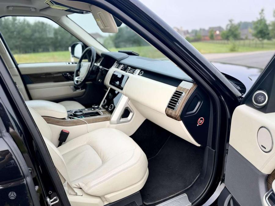 Melns Land Rover Range Rover 2018 Mažeikiai, ar dzinēja tilpumu 2.99 L un nobraukumu 196 tūkst. km par 36000 €, foto 7 vietnē AUTOMOTO.COM.LV