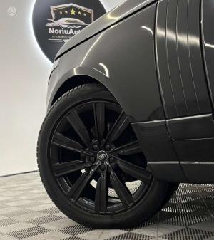 Black Land Rover Range Rover 2018 in Marijampole, with an engine capacity of 2.99 L and mileage of 120 thousand km for 32850 €, photo 33 on AUTOMOTO.COM.LV