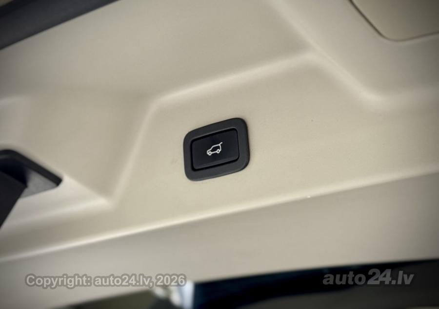 Melns Land Rover Range Rover 2018 Tallina, ar dzinēja tilpumu 3.00 L un nobraukumu 114 tūkst. km par 29990 €, foto 25 vietnē AUTOMOTO.COM.LV