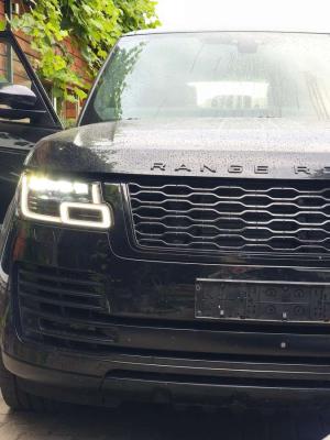 Melns Land Rover Range Rover 2018 Kauņa, ar dzinēja tilpumu 4.37 L un nobraukumu 160 tūkst. km par 28000 €, foto 3 vietnē AUTOMOTO.COM.LV