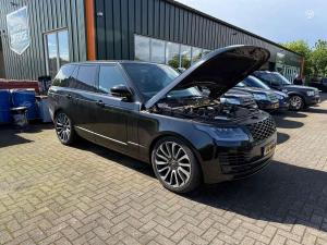 Melns Land Rover Range Rover 2018 Kauņa, ar dzinēja tilpumu 4.37 L un nobraukumu 160 tūkst. km par 28000 €, foto 4 vietnē AUTOMOTO.COM.LV