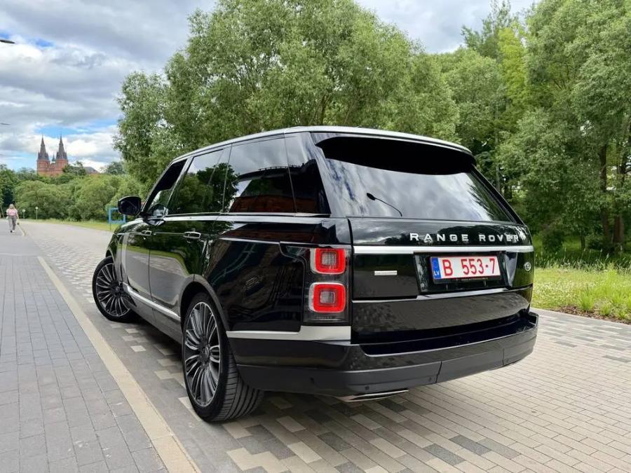 Melns Land Rover Range Rover 2019 Rēzekne, ar dzinēja tilpumu 4.40 L un nobraukumu 226 tūkst. km par 43990 €, foto 7 vietnē AUTOMOTO.COM.LV