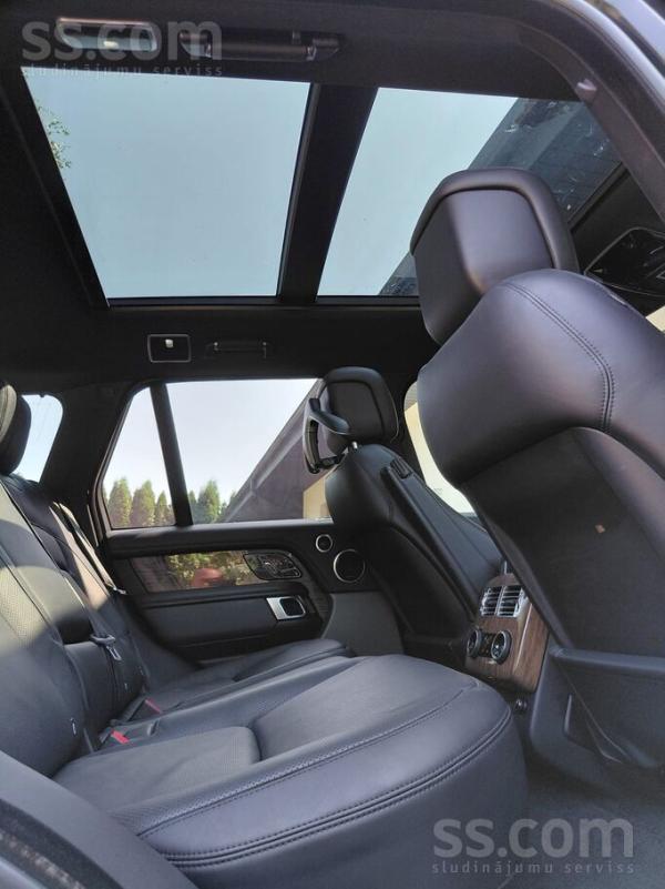 Black Land Rover Range Rover 2019 in Riga, with an engine capacity of 3.00 L and mileage of 0 thousand km for 44500 €, photo 10 on AUTOMOTO.COM.LV