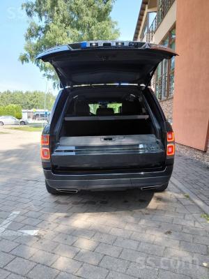 Black Land Rover Range Rover 2019 in Riga, with an engine capacity of 3.00 L and mileage of 0 thousand km for 44500 €, photo 13 on AUTOMOTO.COM.LV