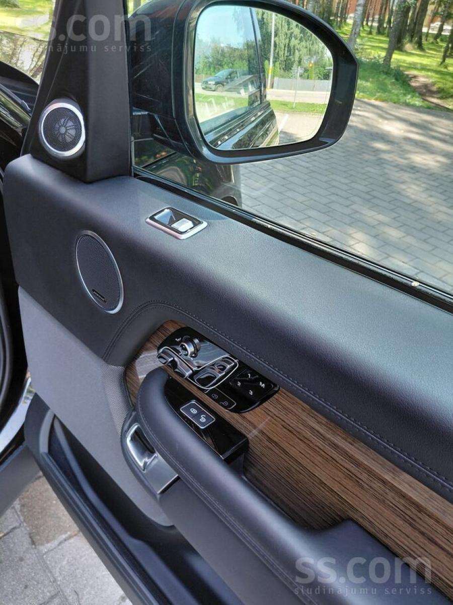 Black Land Rover Range Rover 2019 in Riga, with an engine capacity of 3.00 L and mileage of 0 thousand km for 44500 €, photo 27 on AUTOMOTO.COM.LV