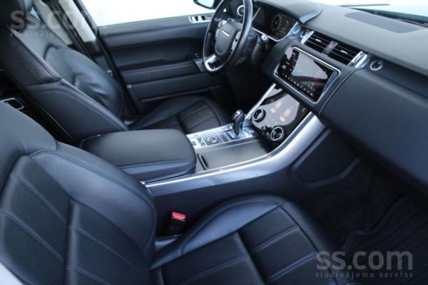 Black Land Rover Range Rover 2020 in Riga, with an engine capacity of 3.00 L and mileage of 116 thousand km for 31000 €, photo 9 on AUTOMOTO.COM.LV