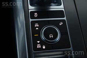 Melns Land Rover Range Rover 2020 Rīga, ar dzinēja tilpumu 3.00 L un nobraukumu 116 tūkst. km par 31000 €, foto 21 vietnē AUTOMOTO.COM.LV