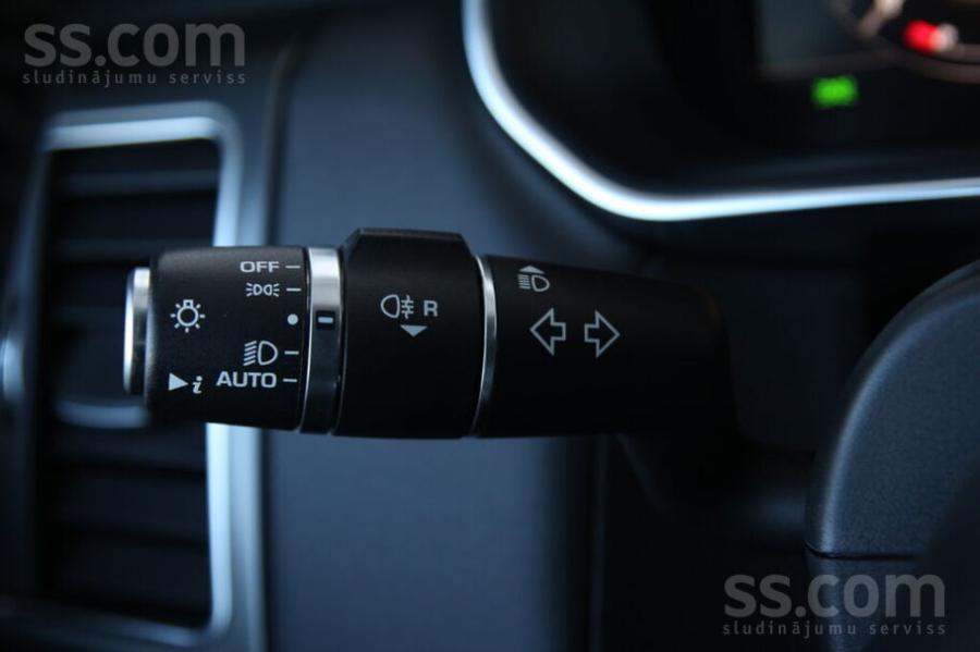 Melns Land Rover Range Rover 2020 Rīga, ar dzinēja tilpumu 3.00 L un nobraukumu 116 tūkst. km par 31000 €, foto 28 vietnē AUTOMOTO.COM.LV