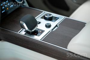 Melns Land Rover Range Rover 2022 Rīga, ar dzinēja tilpumu 3.00 L un nobraukumu 33 tūkst. km par 105990 €, foto 21 vietnē AUTOMOTO.COM.LV