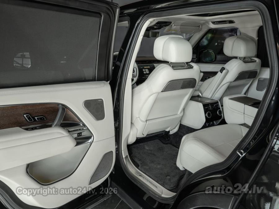 Melns Land Rover Range Rover 2022 Tallina, ar dzinēja tilpumu 3.00 L un nobraukumu 35 tūkst. km par 145900 €, foto 10 vietnē AUTOMOTO.COM.LV