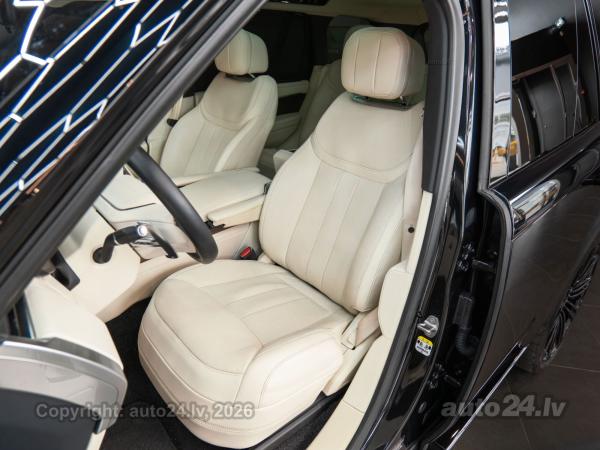 Melns Land Rover Range Rover 2023 Tallina, ar dzinēja tilpumu 3.00 L un nobraukumu 45 tūkst. km par 139900 €, foto 6 vietnē AUTOMOTO.COM.LV