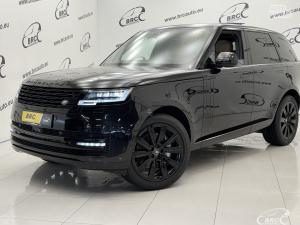 Melns Land Rover Range Rover 2023 Avižieniai, ar dzinēja tilpumu 3.00 L un nobraukumu 87 tūkst. km par 104900 €, foto  vietnē AUTOMOTO.COM.LV