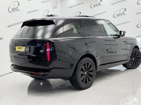 Melns Land Rover Range Rover 2023 Avižieniai, ar dzinēja tilpumu 3.00 L un nobraukumu 87 tūkst. km par 104900 €, foto 2 vietnē AUTOMOTO.COM.LV