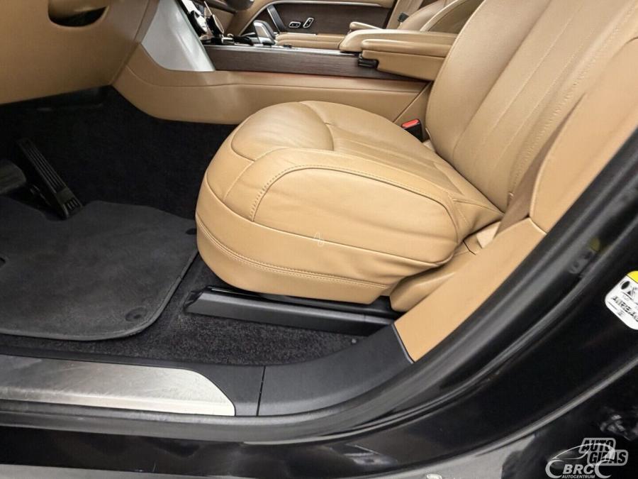Melns Land Rover Range Rover 2023 Avižieniai, ar dzinēja tilpumu 3.00 L un nobraukumu 87 tūkst. km par 104900 €, foto 26 vietnē AUTOMOTO.COM.LV
