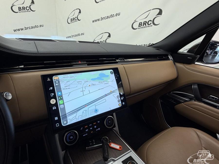 Melns Land Rover Range Rover 2023 Avižieniai, ar dzinēja tilpumu 3.00 L un nobraukumu 87 tūkst. km par 104900 €, foto 31 vietnē AUTOMOTO.COM.LV