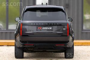 Melns Land Rover Range Rover 2023 Jelgava, ar dzinēja tilpumu 3.00 L un nobraukumu 67 tūkst. km par 135000 €, foto 6 vietnē AUTOMOTO.COM.LV
