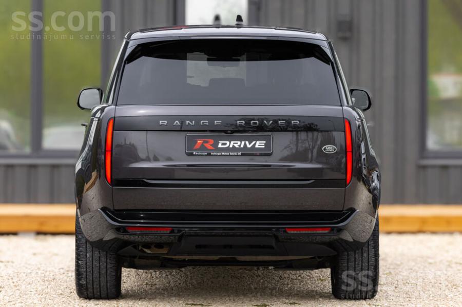 Melns Land Rover Range Rover 2023 Jelgava, ar dzinēja tilpumu 3.00 L un nobraukumu 67 tūkst. km par 135000 €, foto 6 vietnē AUTOMOTO.COM.LV