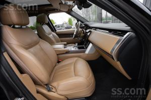 Melns Land Rover Range Rover 2023 Jelgava, ar dzinēja tilpumu 3.00 L un nobraukumu 67 tūkst. km par 135000 €, foto 12 vietnē AUTOMOTO.COM.LV