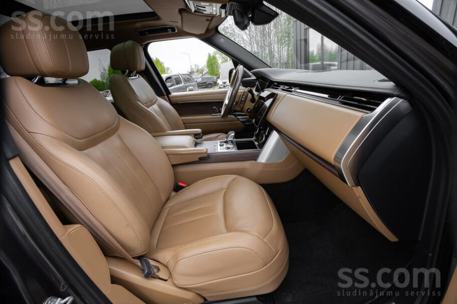 Melns Land Rover Range Rover 2023 Jelgava, ar dzinēja tilpumu 3.00 L un nobraukumu 67 tūkst. km par 135000 €, foto 12 vietnē AUTOMOTO.COM.LV