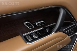 Melns Land Rover Range Rover 2023 Jelgava, ar dzinēja tilpumu 3.00 L un nobraukumu 67 tūkst. km par 135000 €, foto 19 vietnē AUTOMOTO.COM.LV