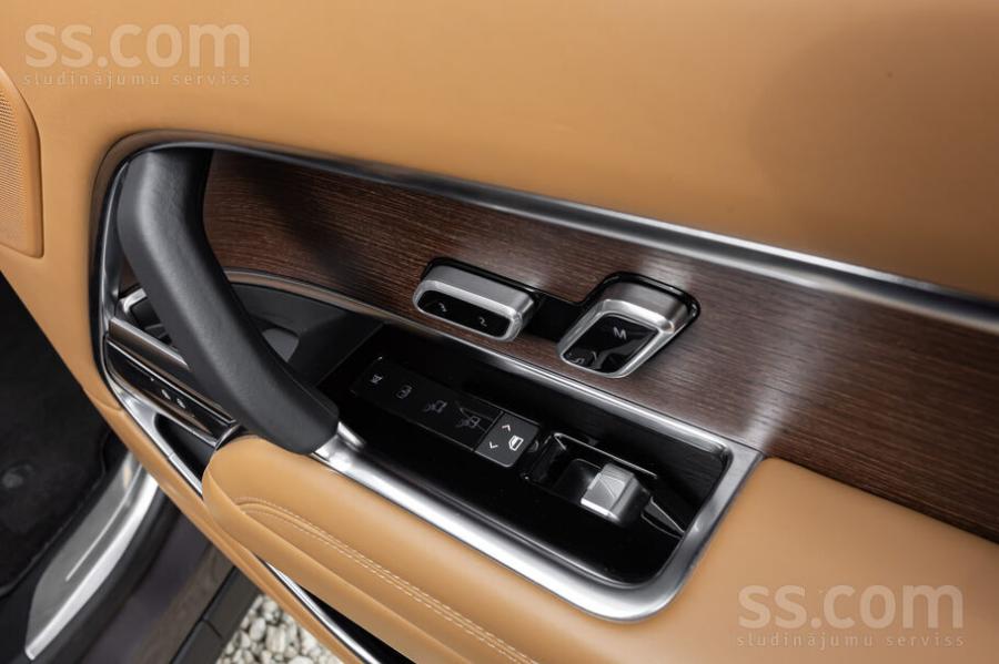 Melns Land Rover Range Rover 2023 Jelgava, ar dzinēja tilpumu 3.00 L un nobraukumu 67 tūkst. km par 135000 €, foto 20 vietnē AUTOMOTO.COM.LV