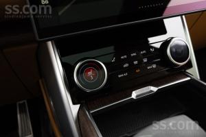 Melns Land Rover Range Rover 2023 Jelgava, ar dzinēja tilpumu 3.00 L un nobraukumu 67 tūkst. km par 135000 €, foto 22 vietnē AUTOMOTO.COM.LV