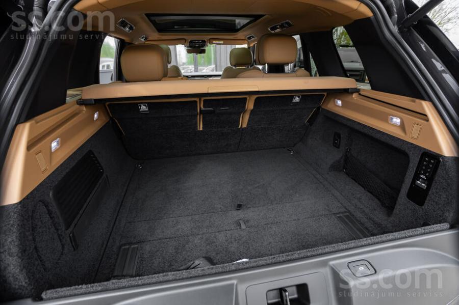 Melns Land Rover Range Rover 2023 Jelgava, ar dzinēja tilpumu 3.00 L un nobraukumu 67 tūkst. km par 135000 €, foto 34 vietnē AUTOMOTO.COM.LV