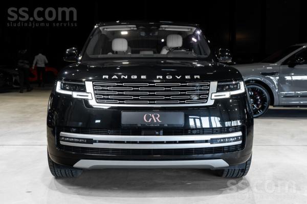 Black Land Rover Range Rover 2023 in Riga, with an engine capacity of 3.00 L and mileage of 32 thousand km for 121000 €, photo 2 on AUTOMOTO.COM.LV