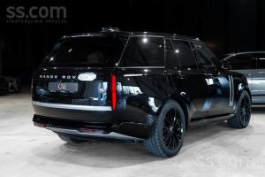 Melns Land Rover Range Rover 2023 Rīga, ar dzinēja tilpumu 3.00 L un nobraukumu 32 tūkst. km par 121000 €, foto 5 vietnē AUTOMOTO.COM.LV