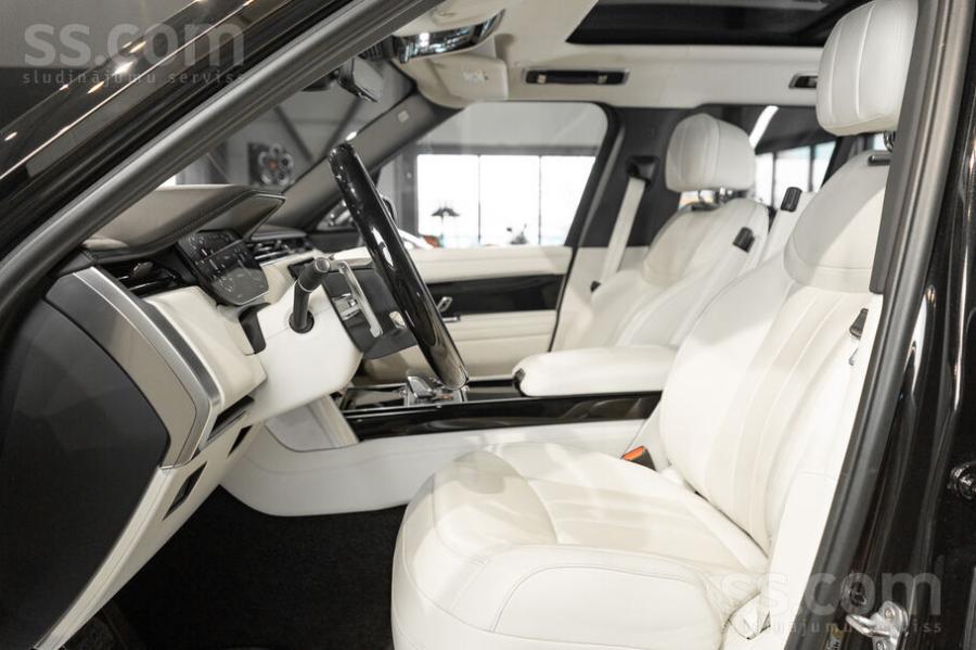Melns Land Rover Range Rover 2023 Rīga, ar dzinēja tilpumu 3.00 L un nobraukumu 32 tūkst. km par 121000 €, foto 10 vietnē AUTOMOTO.COM.LV
