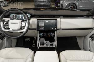 Melns Land Rover Range Rover 2023 Rīga, ar dzinēja tilpumu 3.00 L un nobraukumu 32 tūkst. km par 121000 €, foto 12 vietnē AUTOMOTO.COM.LV