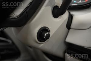 Melns Land Rover Range Rover 2023 Rīga, ar dzinēja tilpumu 3.00 L un nobraukumu 32 tūkst. km par 121000 €, foto 23 vietnē AUTOMOTO.COM.LV